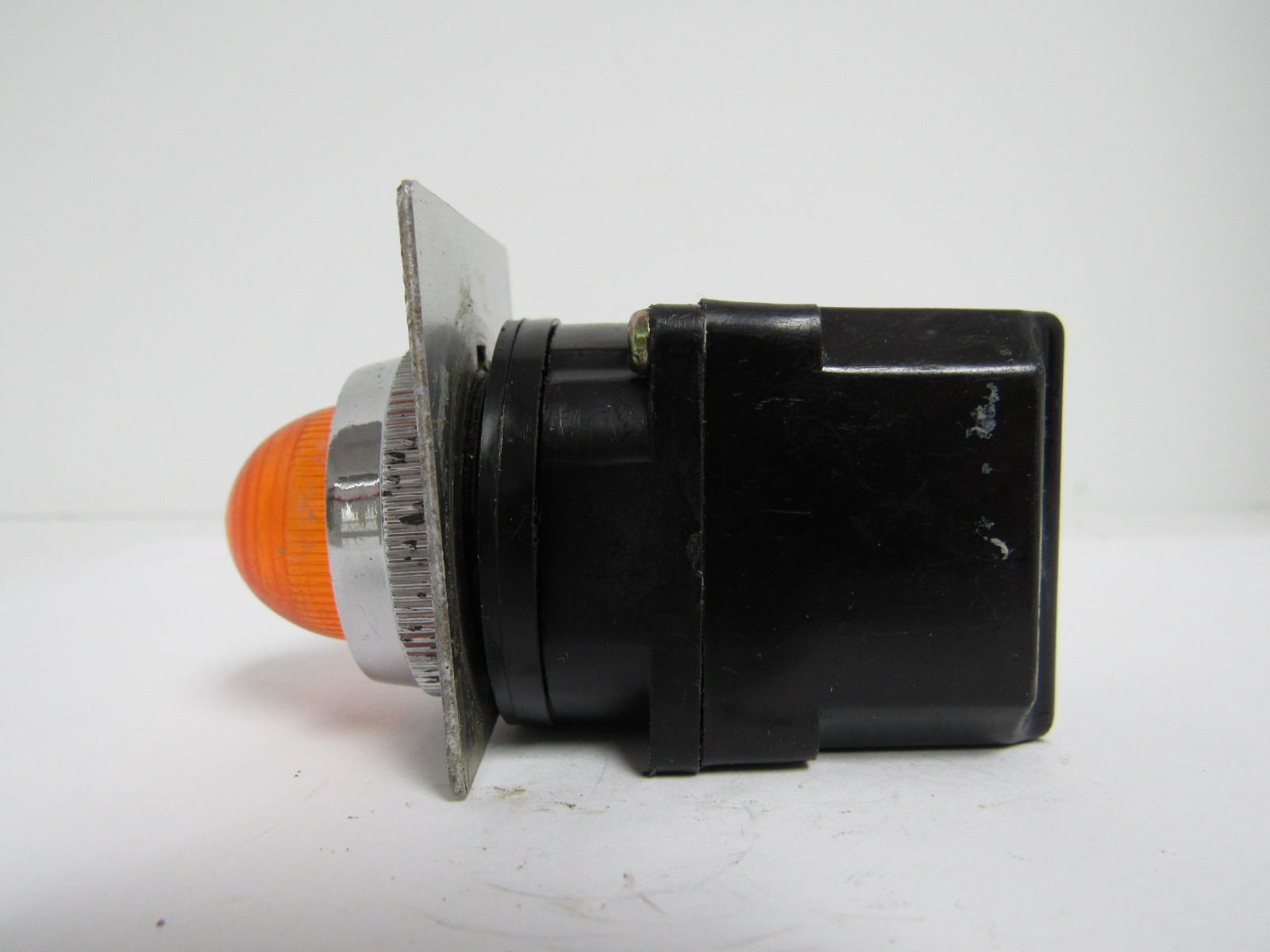 SHAN-HO ELECTRIC ORANGE PILOT LIGHT 100-110V 50/60 Hz | eBay