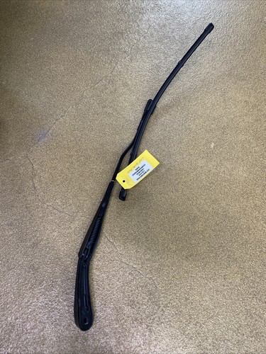 2017 - 2020 MERCEDES C300 LEFT FRONT WINDSHIELD WIPER ARM 2058208301 ...