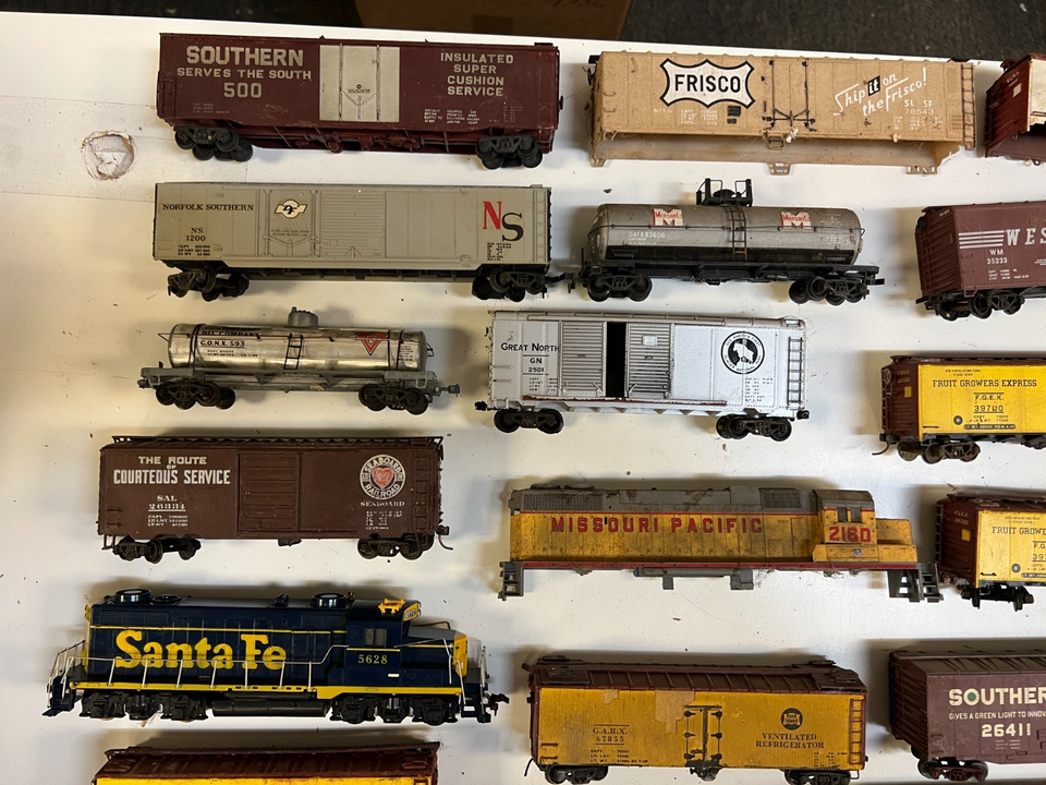 Lot of 28 Ho Scale Rough Parts Freight Train Cars Boxcar / Tankers / Flatcars | eBay