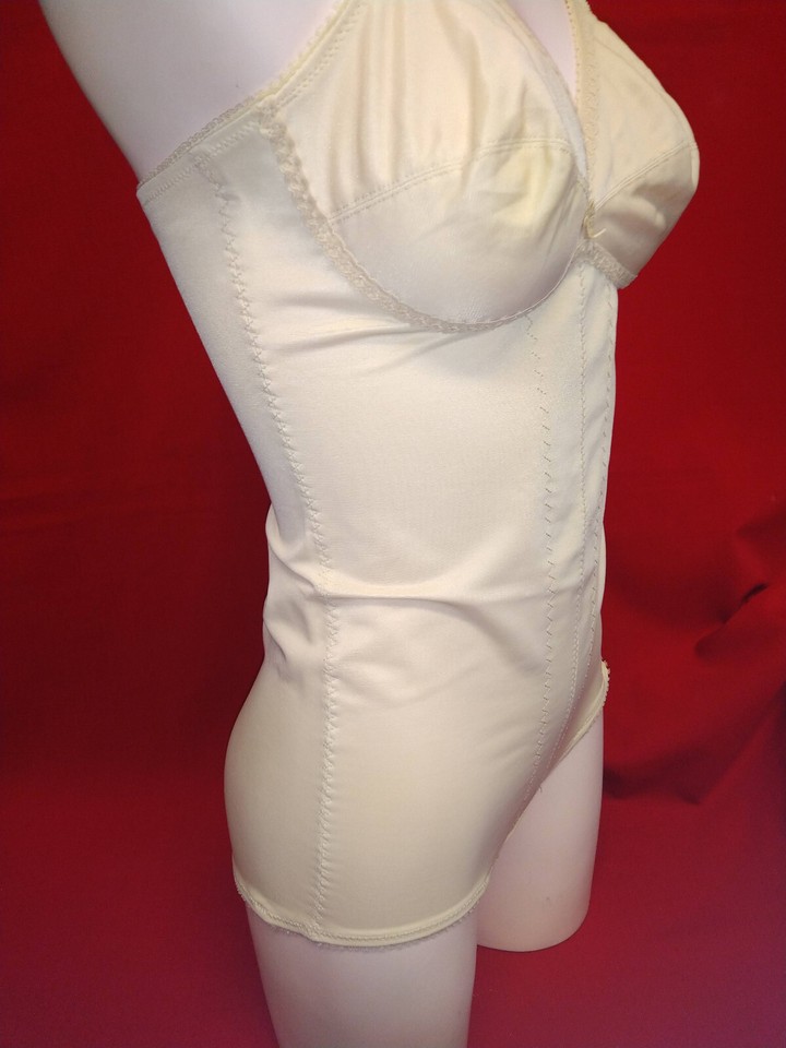 Body LOVABLE Shaping Contenitivo DA reggicalze T. 5 / B GUAINA ...