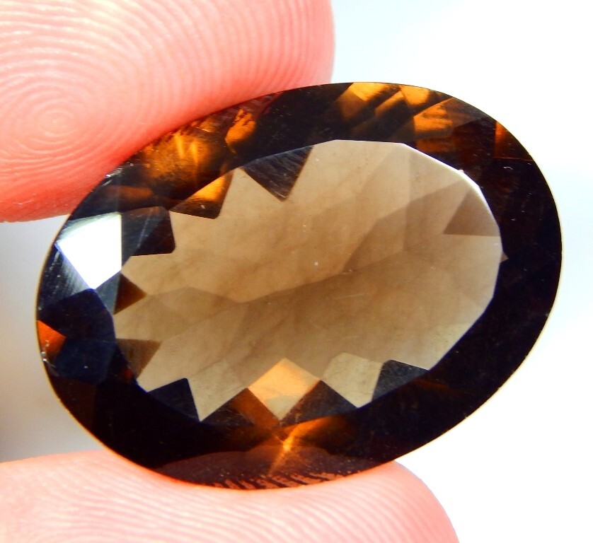8.90 CT 100% NATURAL SMOKY QUARTZ BRILLIANT CUT FACETED OVAL 8.90 CT 100% NATURAL SMOKY QUARTZ BRILLIANT CUT FACETED OVAL