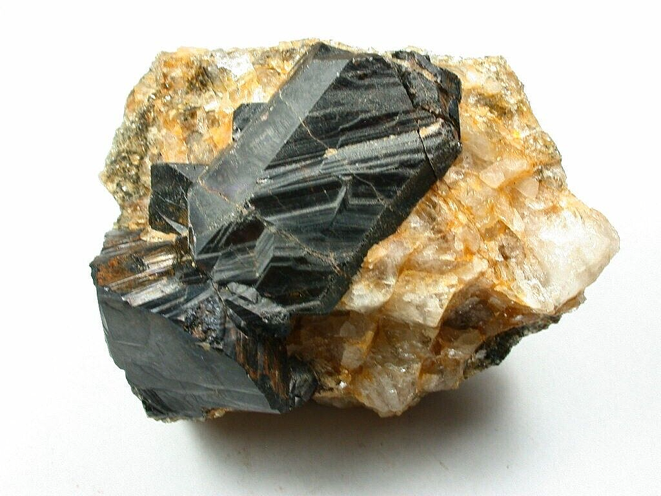 MINERALS : CASSITERITE XTLS TO 3.4 CMS ON QUARTZ, YAOGANGXIAN MI, CHINA ...