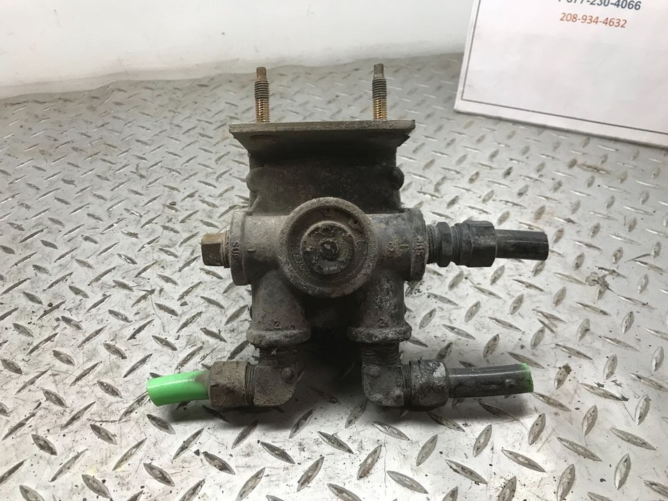 Bendix Relay Valve PN: T-294859-D | eBay