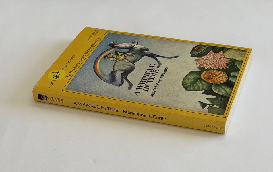 A Wrinkle in Time Madeleine L'Engle VTG DELL YEARLING PAPERBACK ...