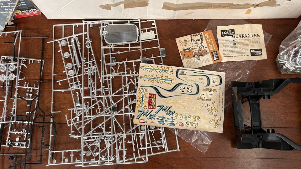 VINTAGE 1963 MONOGRAM THE BIG DEUCE CLASSIC '32 FORD ROADSTER MODEL KIT ...