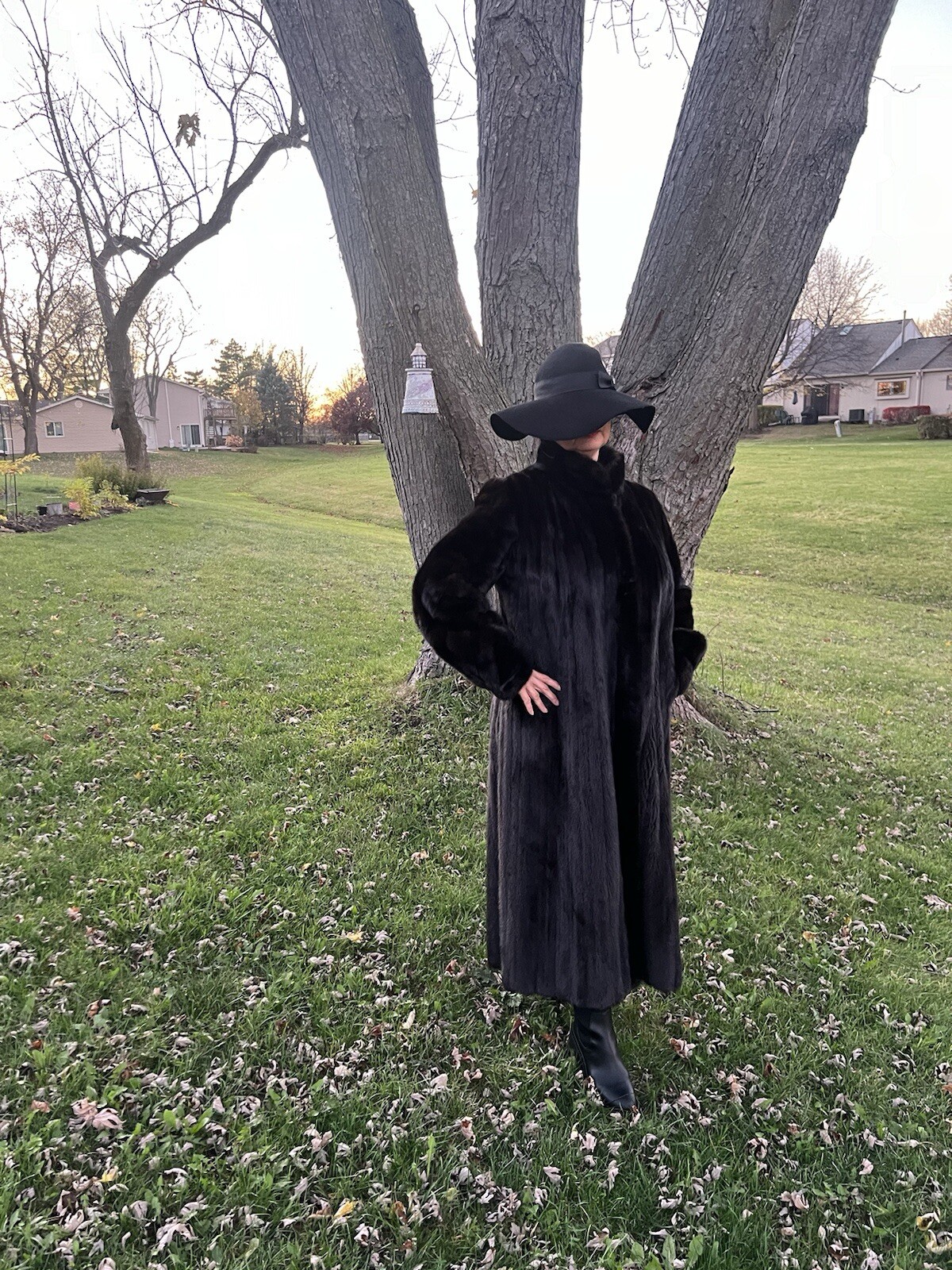 York Furrier Genuine Mink Fur Coat By Bill Blass Maho… - Gem