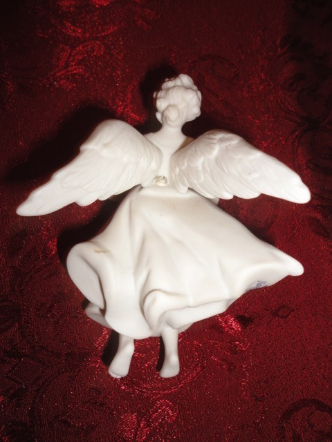 Avon Nativity Collectibles The Hanging/Flying Angel Figurine | eBay