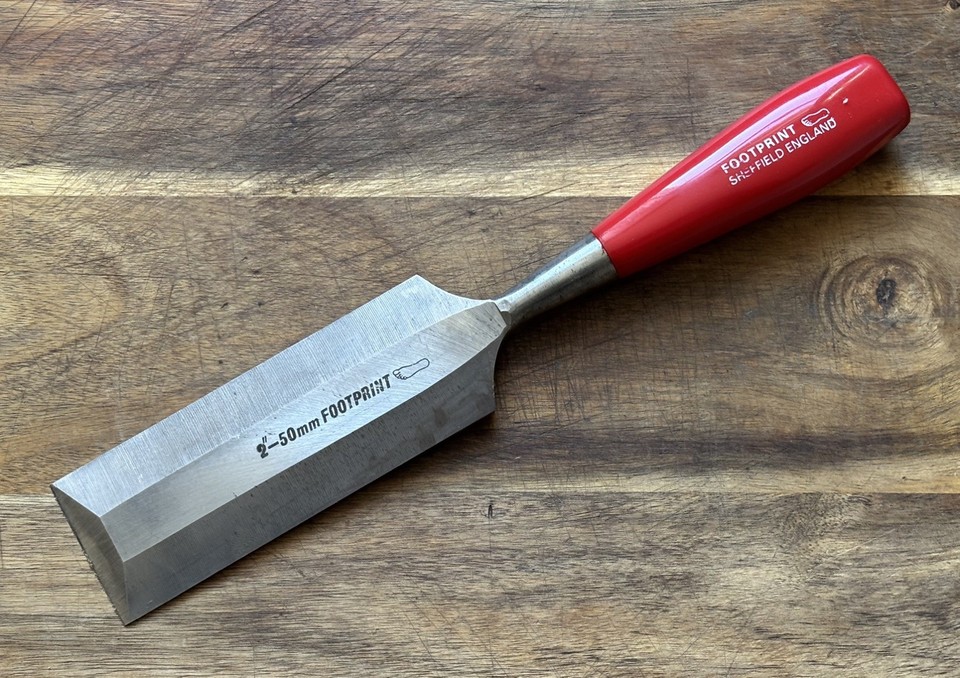 FOOTPRINT - Red Handle Firmer Chisel- 2” / 50mm - Heavy-Duty Wood ...