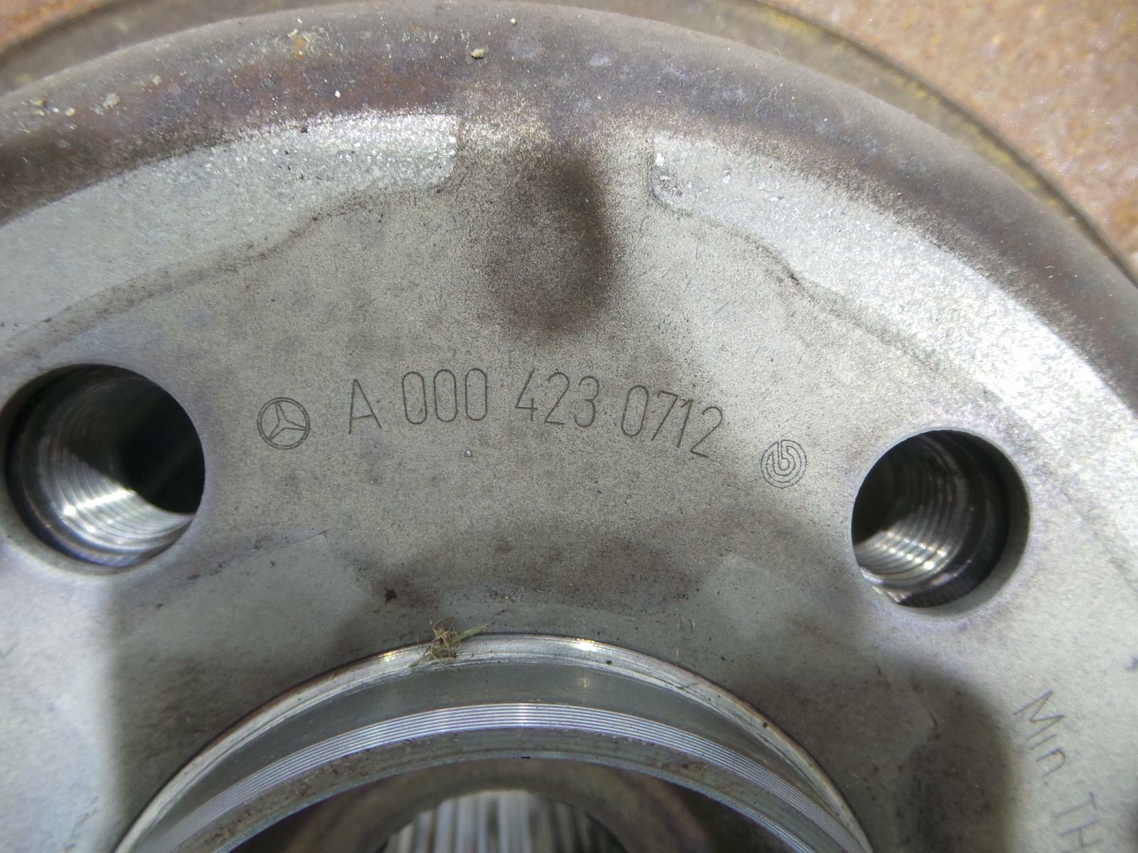 2018 MERCEDES GLC 220d REAR BRAKE DISC , SPINDLE A0004230712 HUB ...