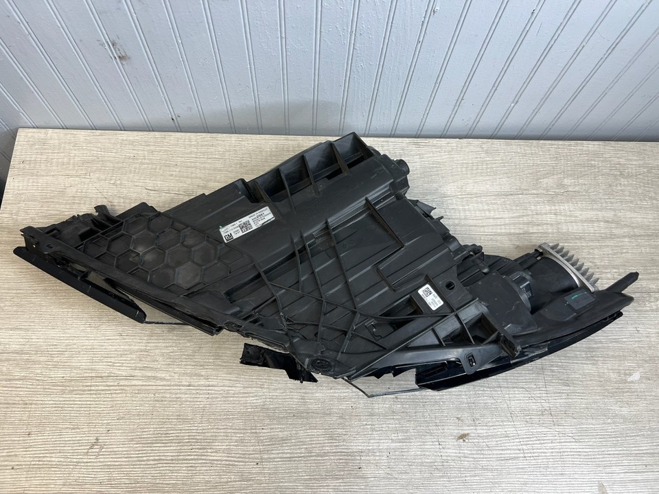 2020 - 2025 OEM Chevrolet Corvette C8 RIGHT RH PASSENGER LED Headlight ...