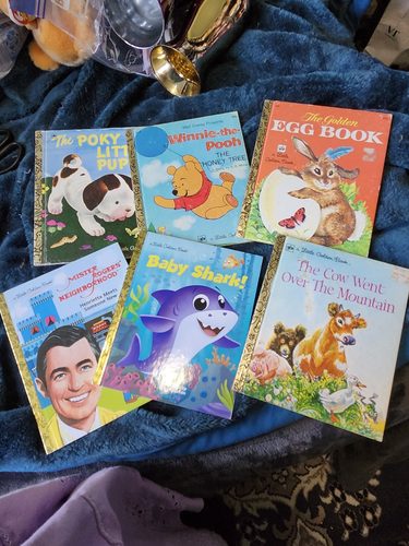 6 Little Golden Books/Baby Shark/Winnie the Pooh/Mister Rogers ...