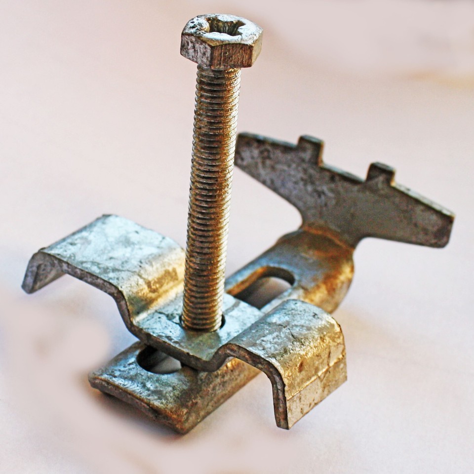 50 Sets x OPEN GRID FLOORING CLIPS FOR OPEN MESH GRATING SETS | eBay UK