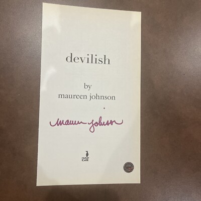 Maureen Johnson signed Author cut holo | eBay