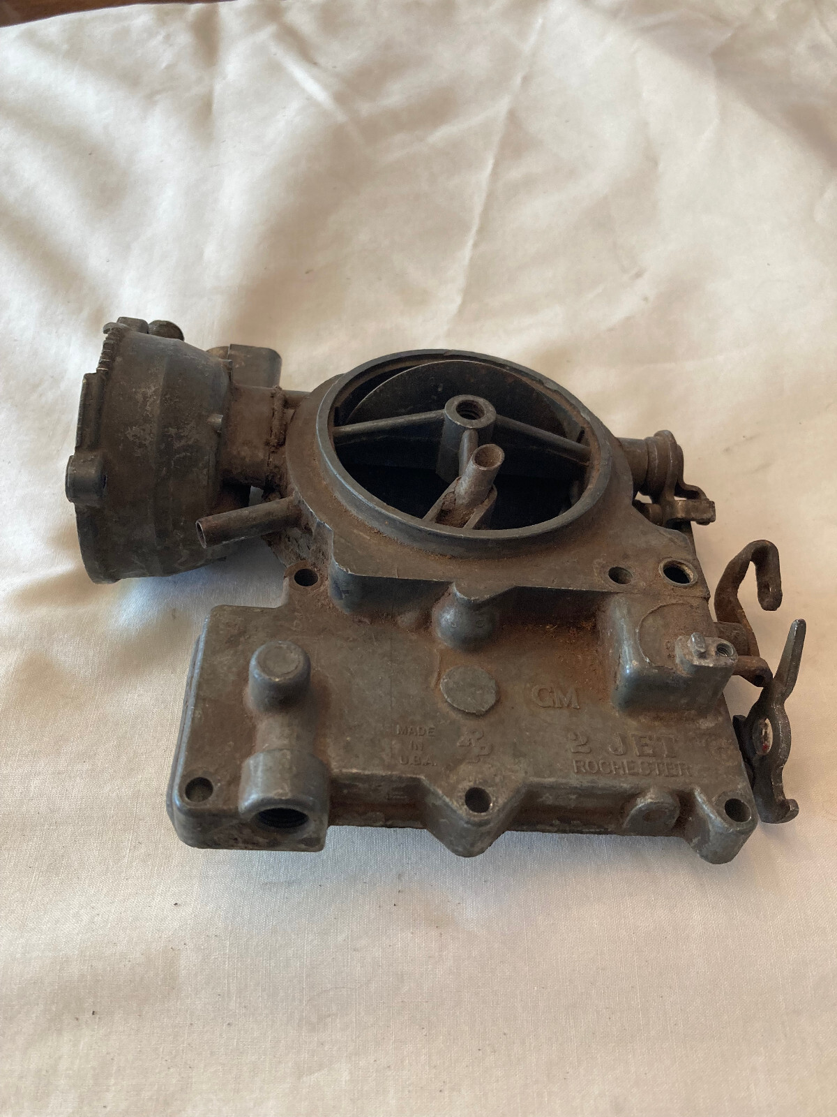 2GC CARB TOP 348 -58 CENTER CARB TRI POWER FRONT GAS INLET CHEVY RAT ...