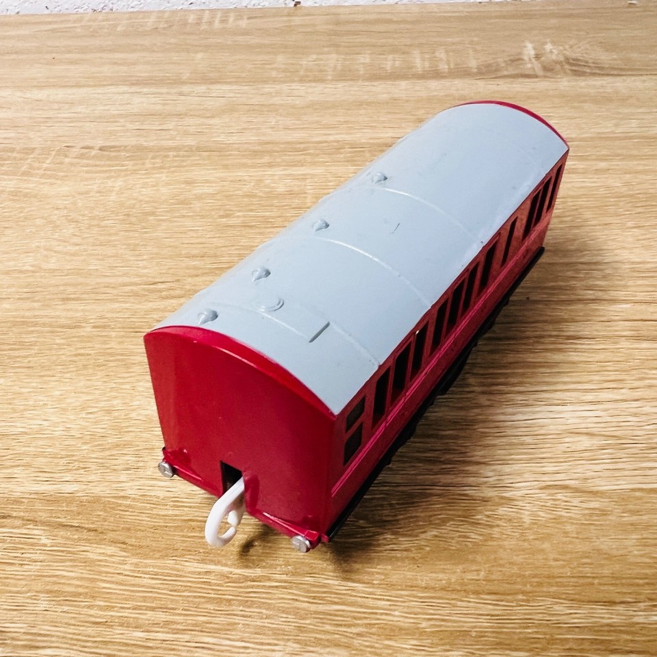 Duke & Duchess Coach Car - Thomas the Tank & Friends Trackmaster TOMY ...