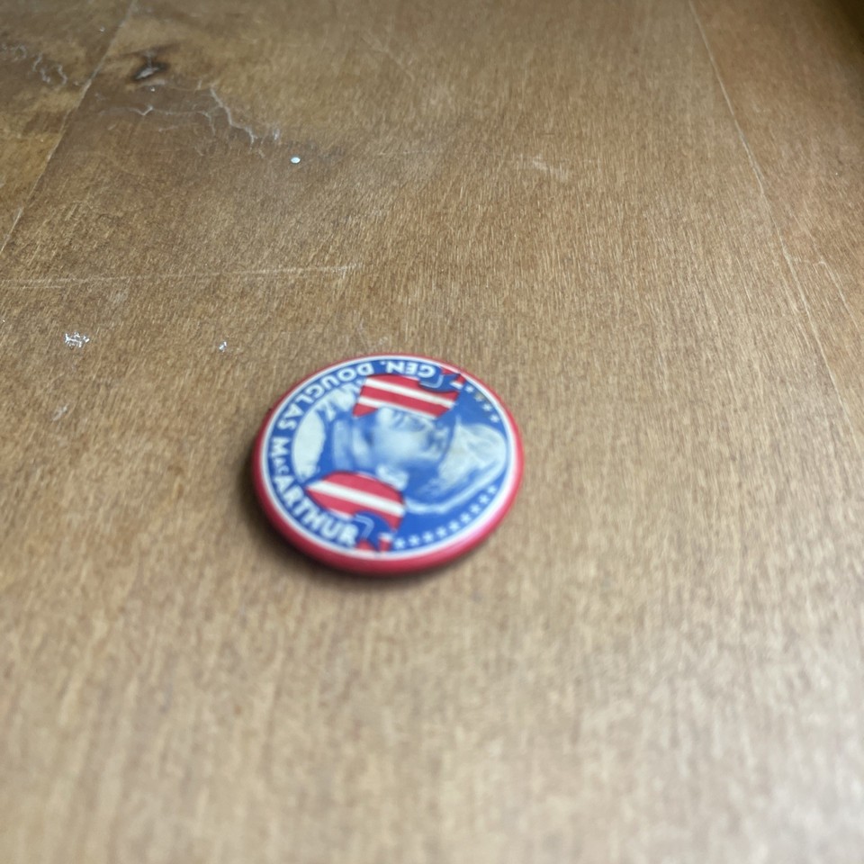 ORIGINAL WW2 PATRIOTIC HOME FRONT GEN. DOUGLAS MACARTHUR BUTTON PIN ...