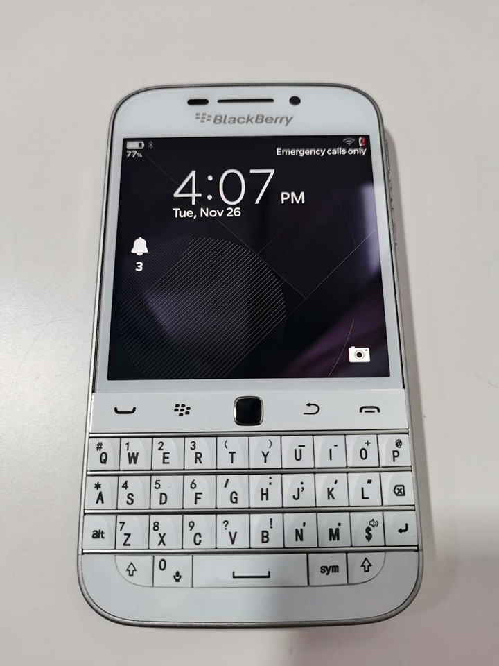 BlackBerry Classic Q20 (Boxed) Unlocked 16GB Keyboard Smartphone | eBay
