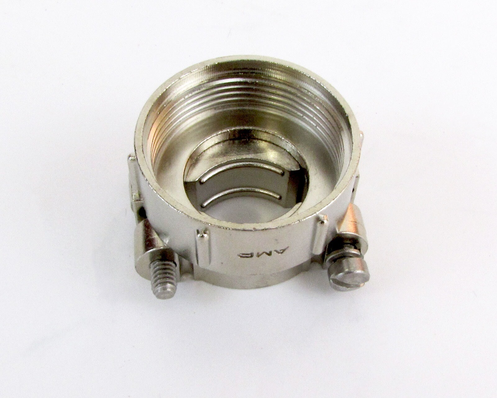 Lot of (2) Tyco / Amp 208945-7 Strain Relief Cable Clamp Connector ...