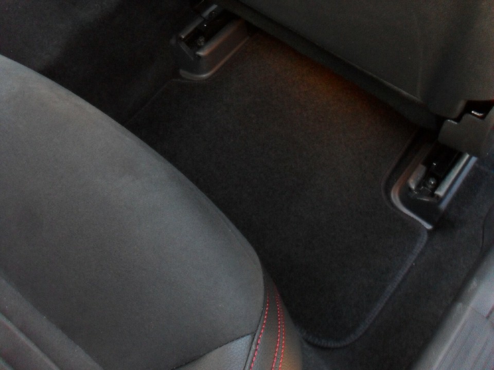 Fits VW Golf MK4 R32 1997-2004 Tailored Prestige Car Mats in Grey 8 ...