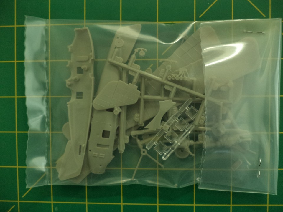 NEW L.F.G. Roland C.II WWI German Fighter Airfix Kit No. 1077 1:72 ...