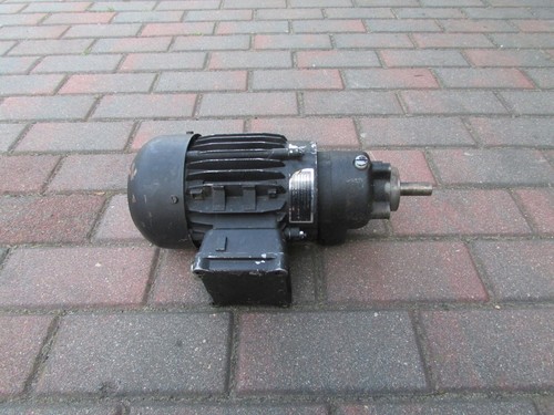 Geared motor D71N-13-2 0.75 kW 241 rpm /#8 D75R 4249 | eBay
