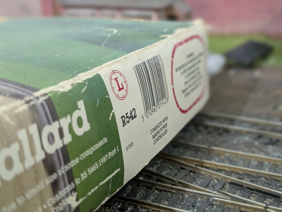 Hornby Railways R542 Mighty Mallard 60022 BR Locomotive Train Set Boxed ...