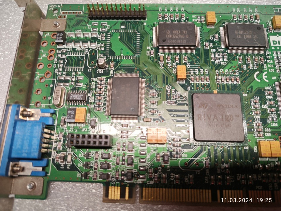 1997 PCI 3D DIAMOND VIPER V330 Rev D 22230002-002 Nvidia RIVA 128 SGS-T ...