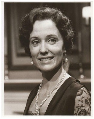 Elizabeth Hubbard 8x10 Picture Simply Stunning Photo Gorgeous Celebrity ...