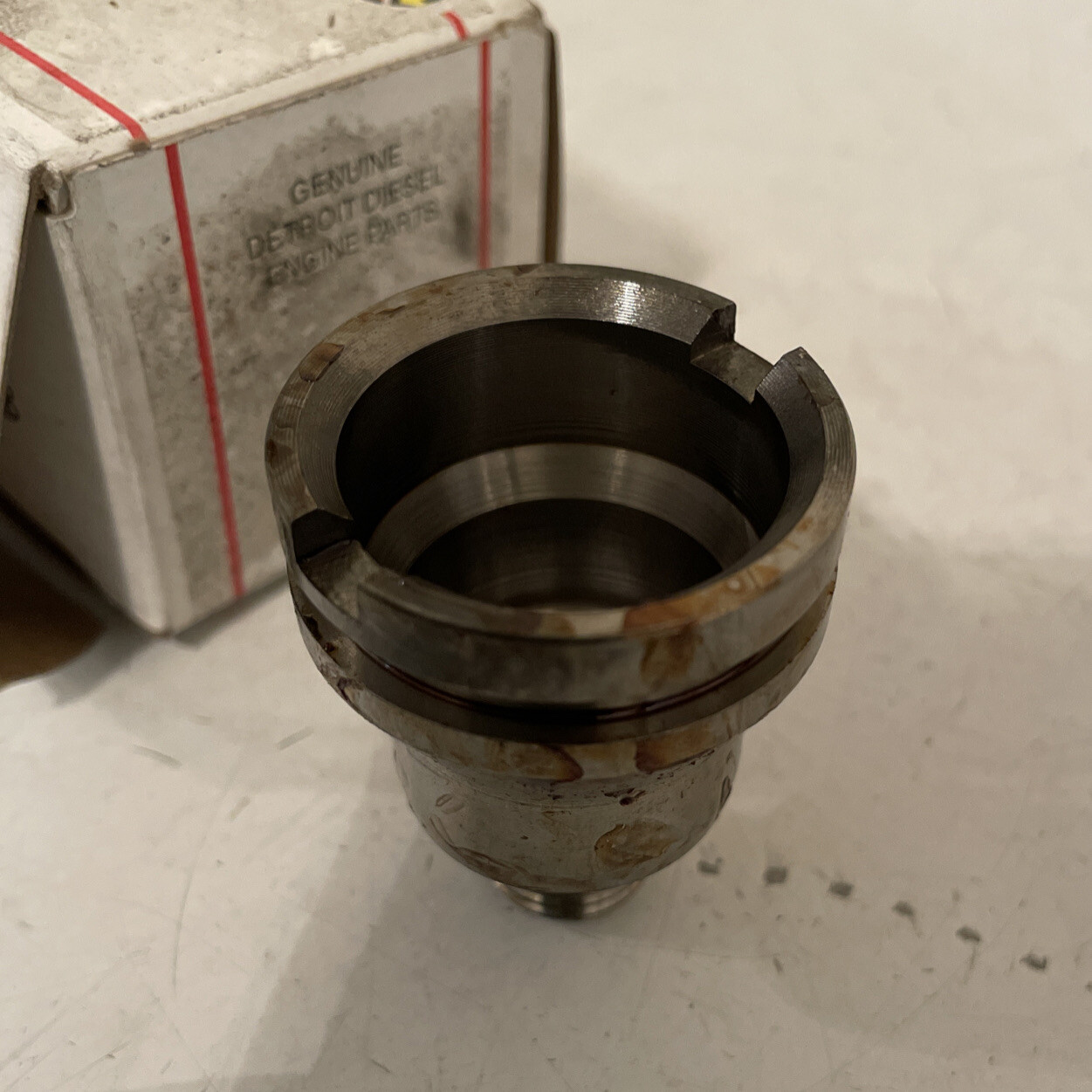 GENUINE DETROIT DIESEL INJECTOR CUP DDE 23538829 INJECTOR TUBE SLEEVE ...