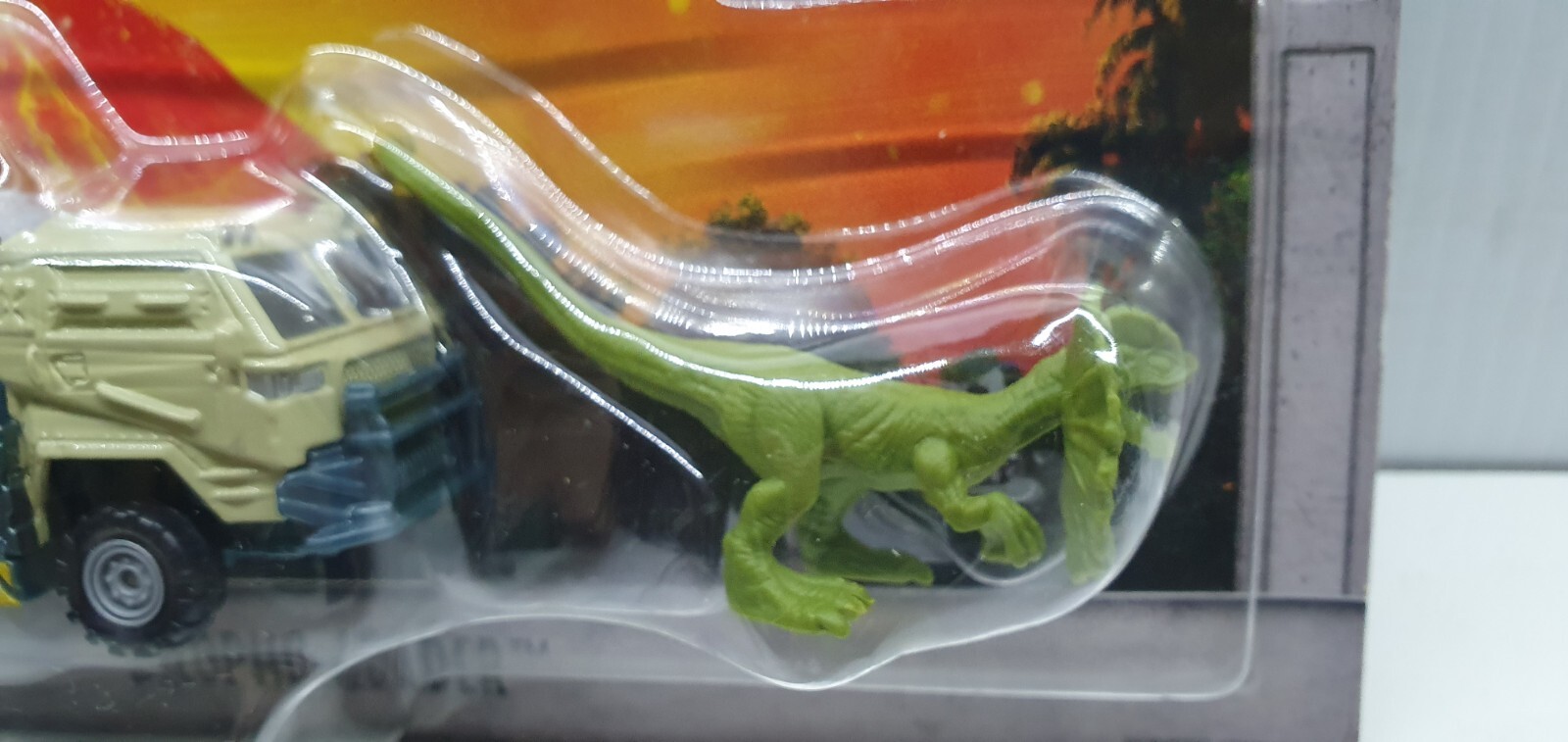 Matchbox Jurassic World Dilopho-Loader 2017 NIB Car & Dinosaur Mattel ...