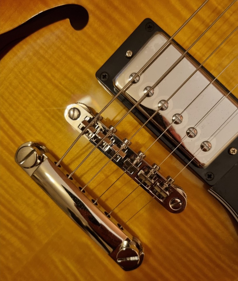 Epiphone Es335 Raspberry Tea Burst Mint Condition With New Kinsman Case ...