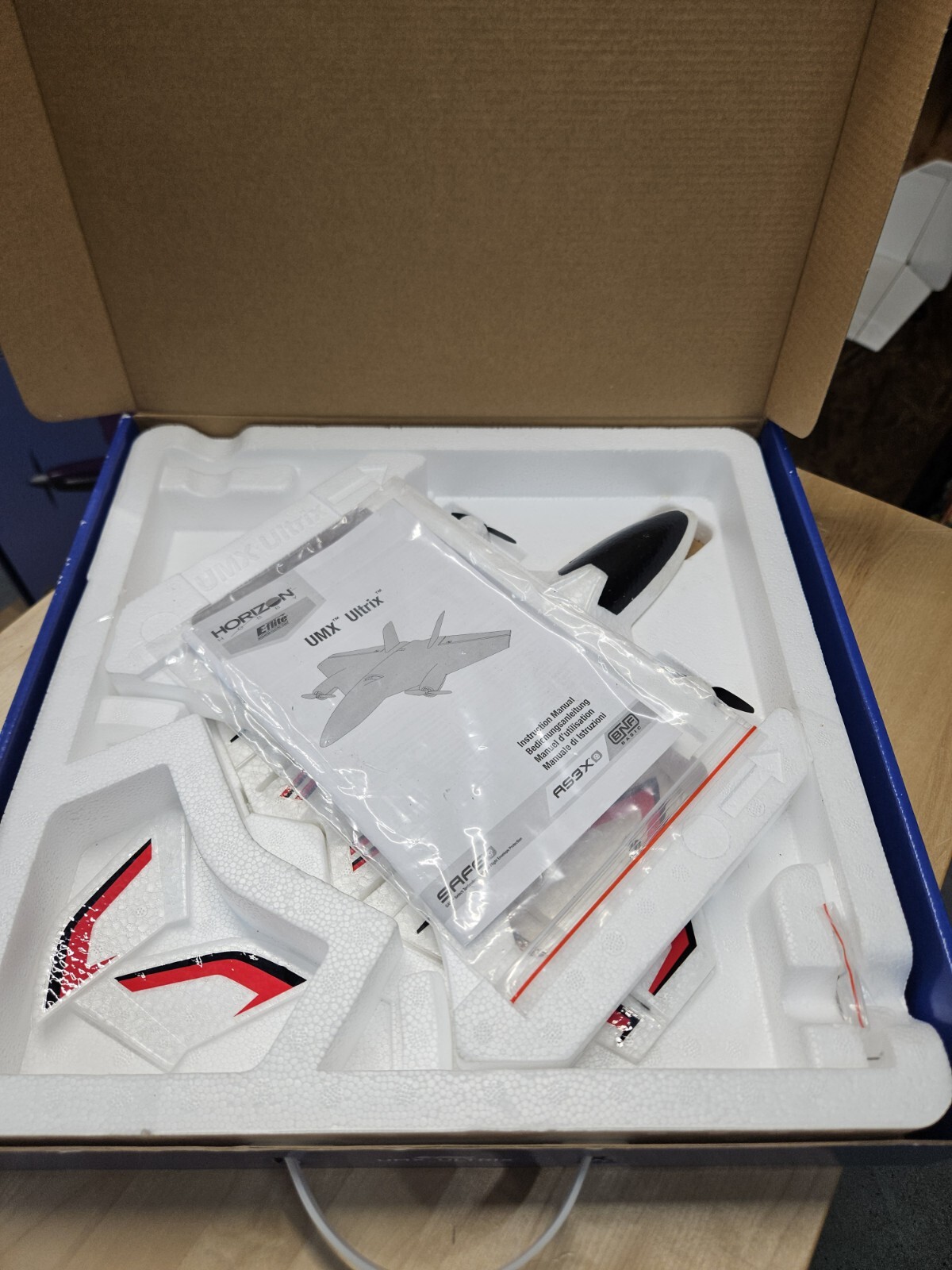 E-Flite UMX ULTRIX BNF Basic RC Airplane EFLU6450 , Very Nice Condition ...