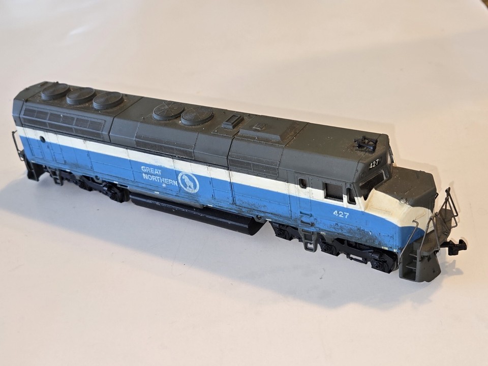 Athearn HO Scale Model Train Locomotive 3612 Great Northern F45 Dummy ...