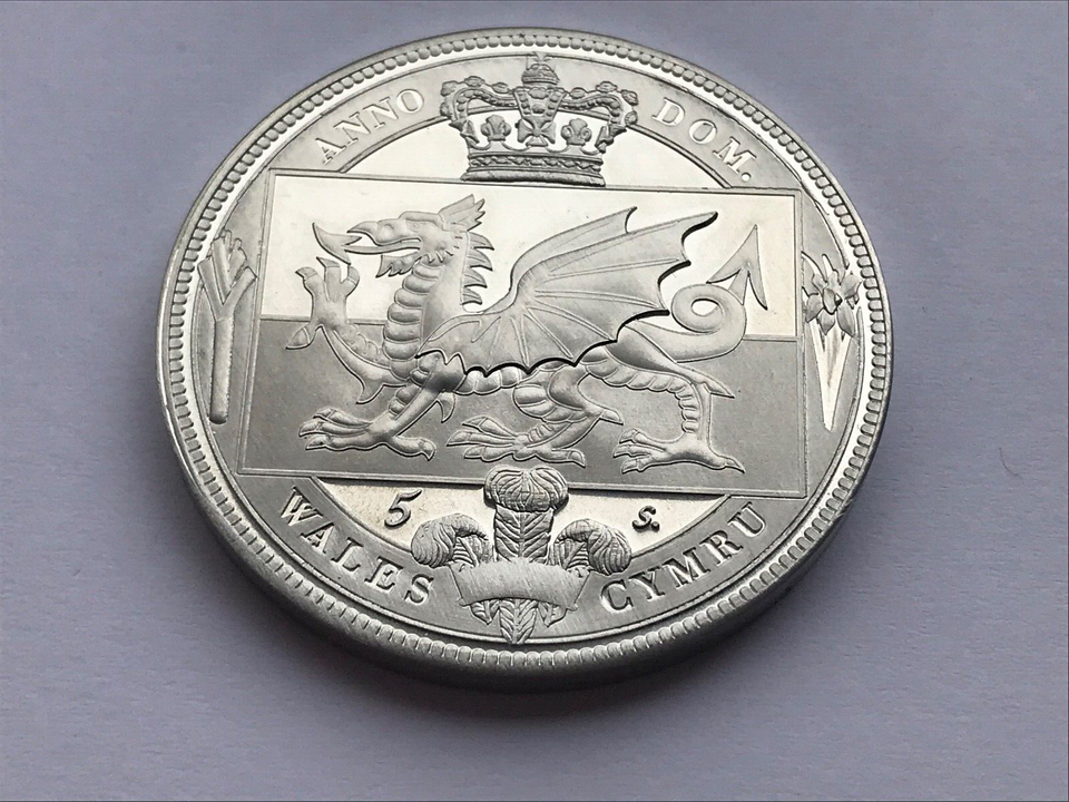 QUEEN VICTORIA COIN WALES WELSH DRAGON 1851 GOTHIC CROWN RETRO PATTERN ...