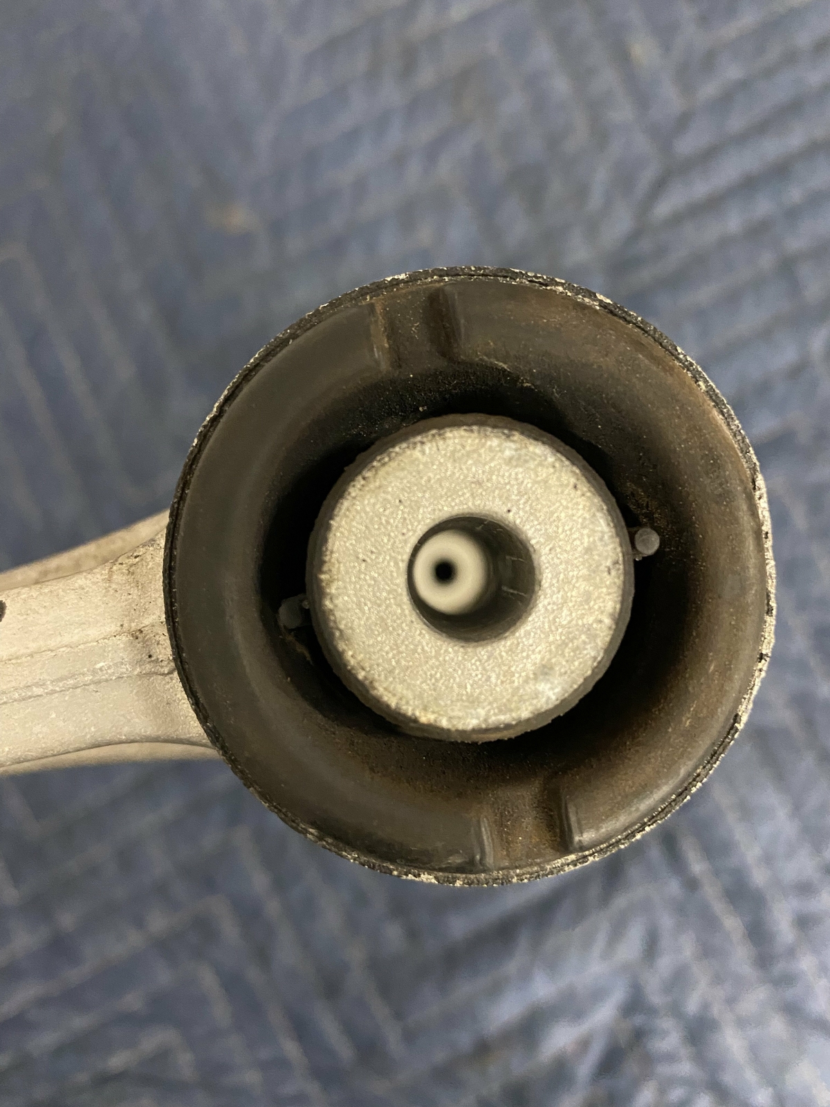 BMW 7 Series F02 FRONT UPPER CONTROL ARM 6857516 31126857516 F01 F02 | eBay