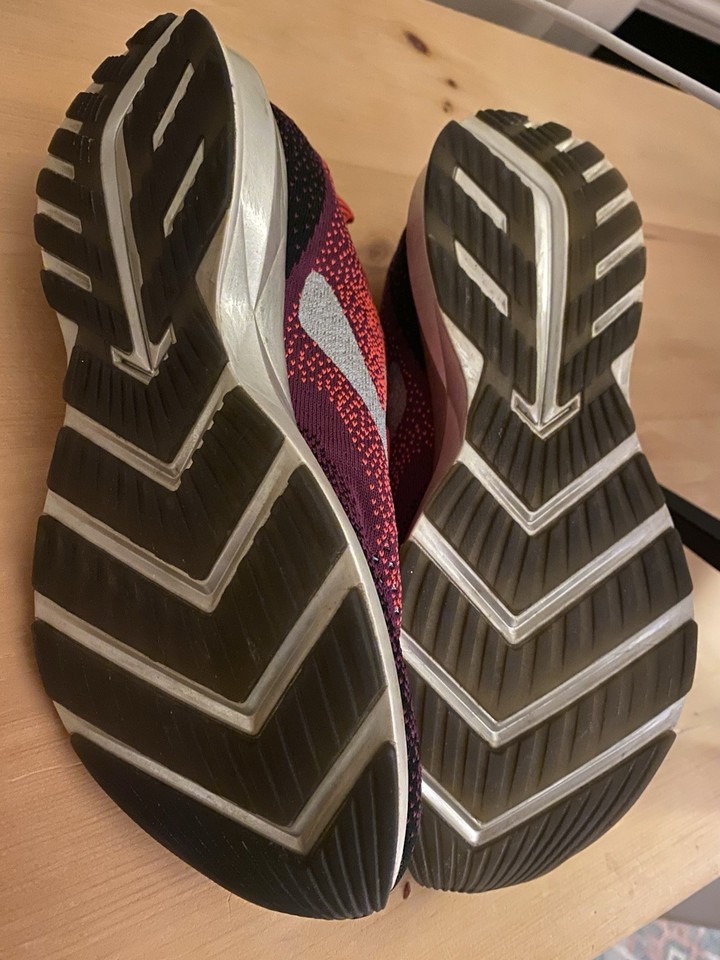 Brooks Levitate 2 Women's Trainers Size UK 8 EU 42 Neon Pink & Purple ...