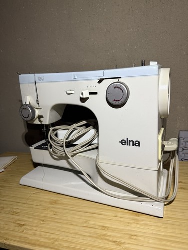 Read. Vintage Elna SU 62C 'SUPER' Sewing Machine with Pedal Accessories ...