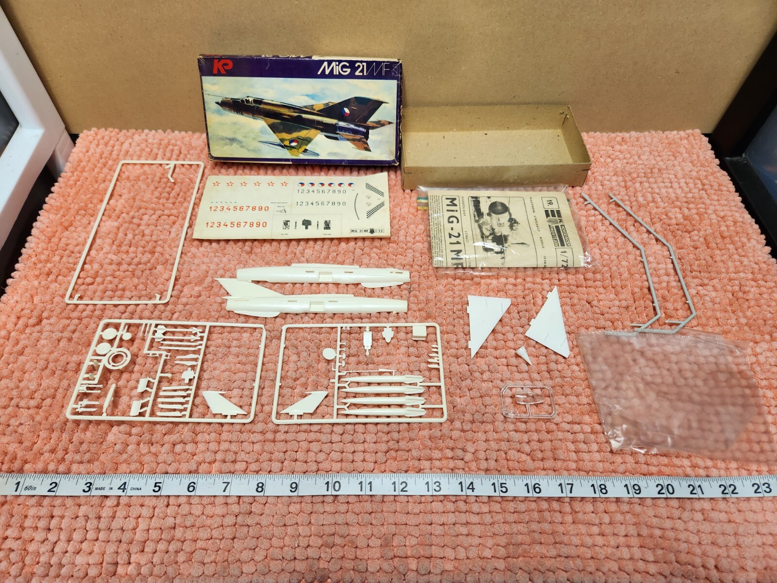 VINTAGE MiG 21 MF Aircraft Model Kit 1/72 Plastikovy Aircraft Model Kit ...