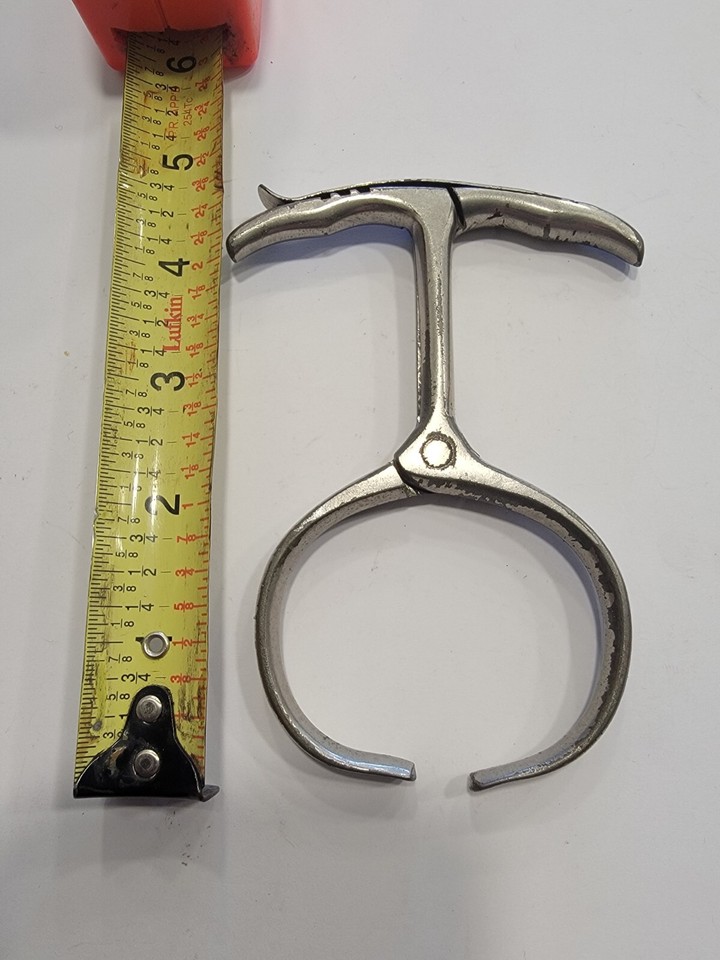 Single Iron Claw Police Handcuff Come-Along Restraint Nippers Prisoner ...