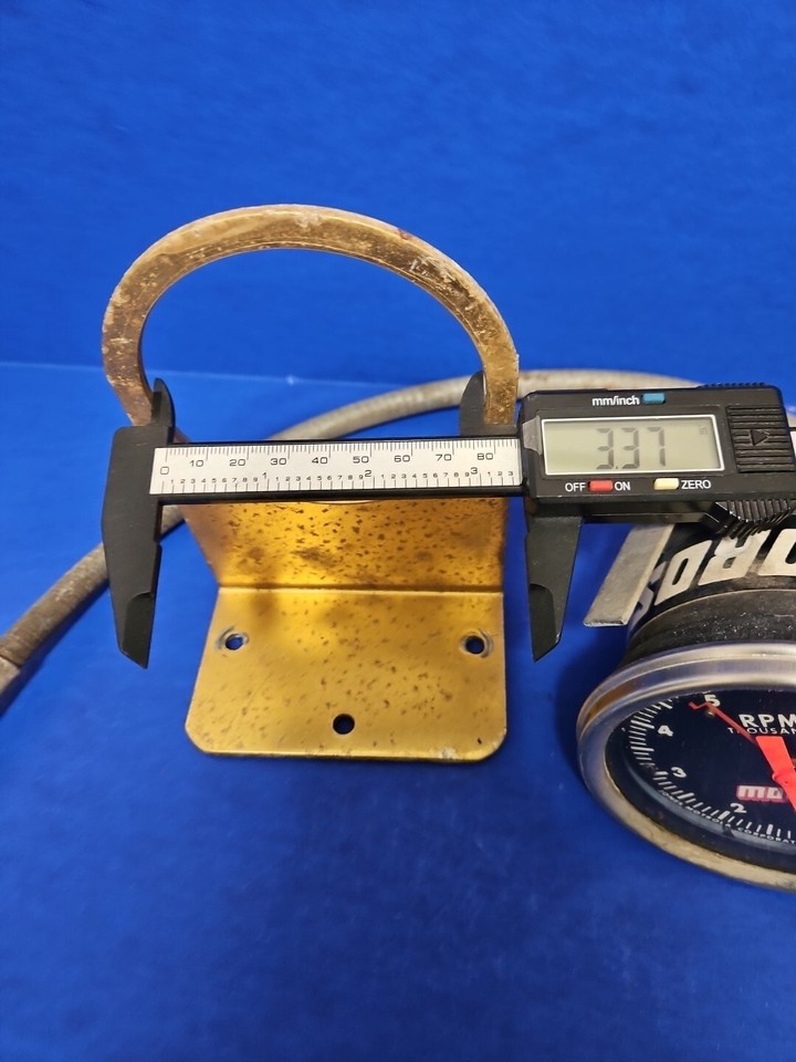 VINTAGE MOROSO TACH BRACKET CABLE TACHOMETER MECHANICAL DRIVE GASSER ...