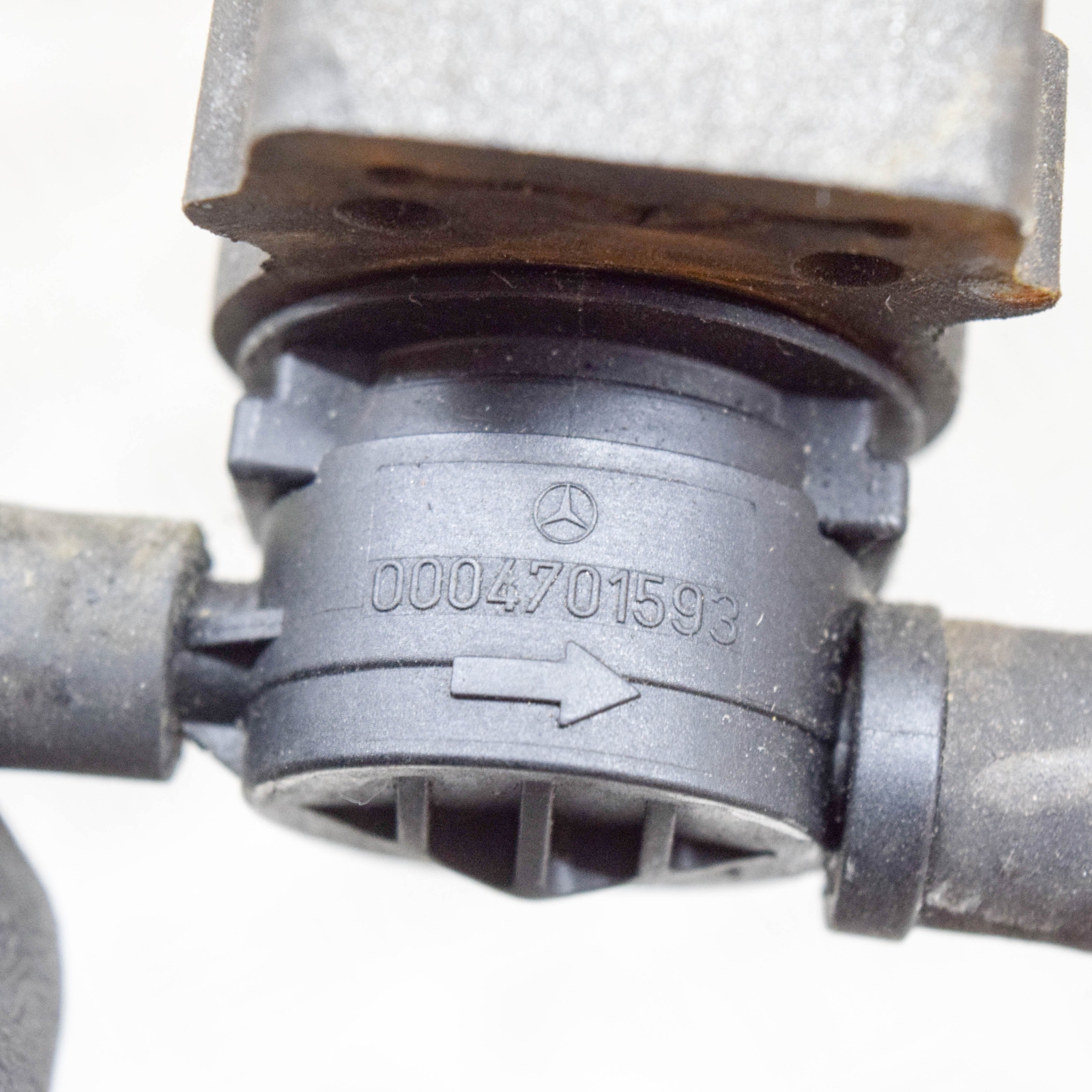 MERCEDES-BENZ CLK C208 Vapor Electromagnetic Valve A0004701593 3.2i ...