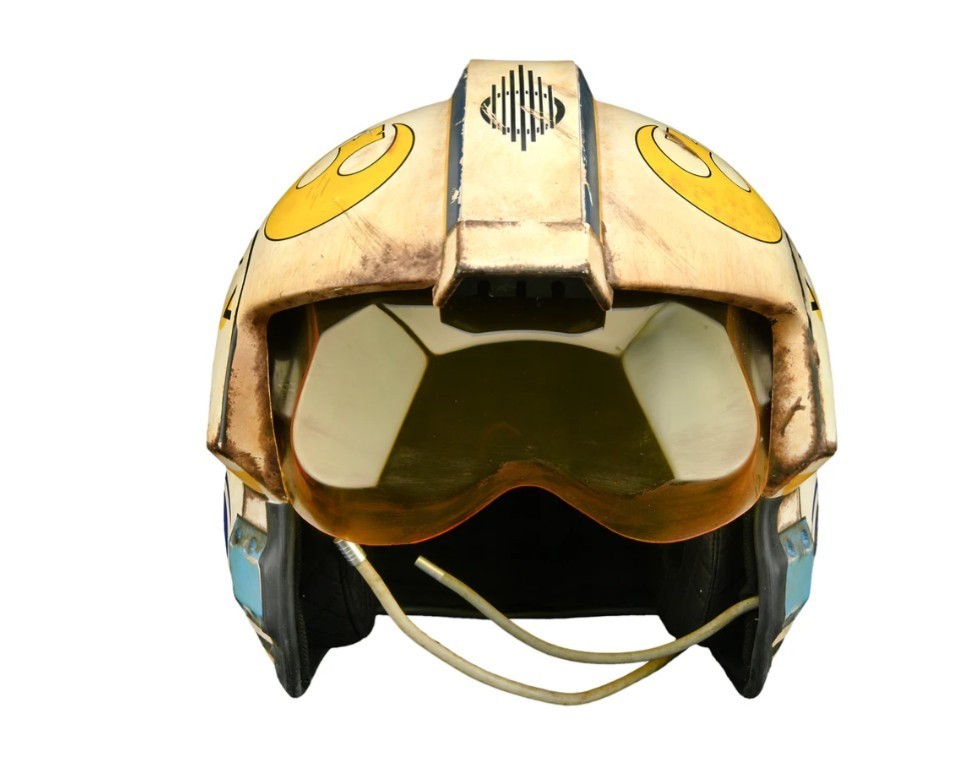 Star Wars: Episode VII The Force Awakens Rey Salvaged X-Wing Pilot Reah ...