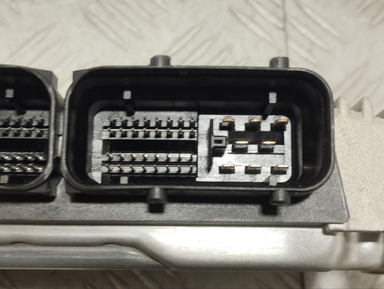 Aston Martin HY53-12K511-AC, HY5312K511AC Db11 (Am5) 2019 Contrôle ...