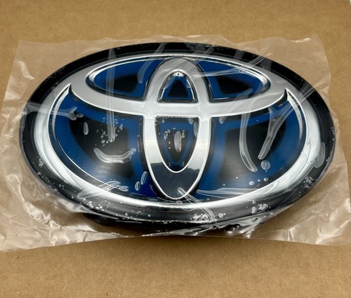 Prius 2019–2022 Hybrid Front Grille Emblem Blue | 53141-0R120 Free ...