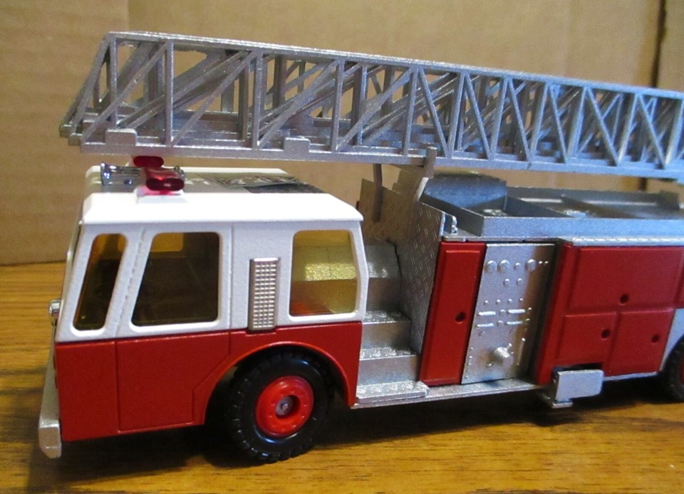 Conrad 5504 Aerial Hook Ladder Fire Truck Engine Collector Toy 1/50 W ...