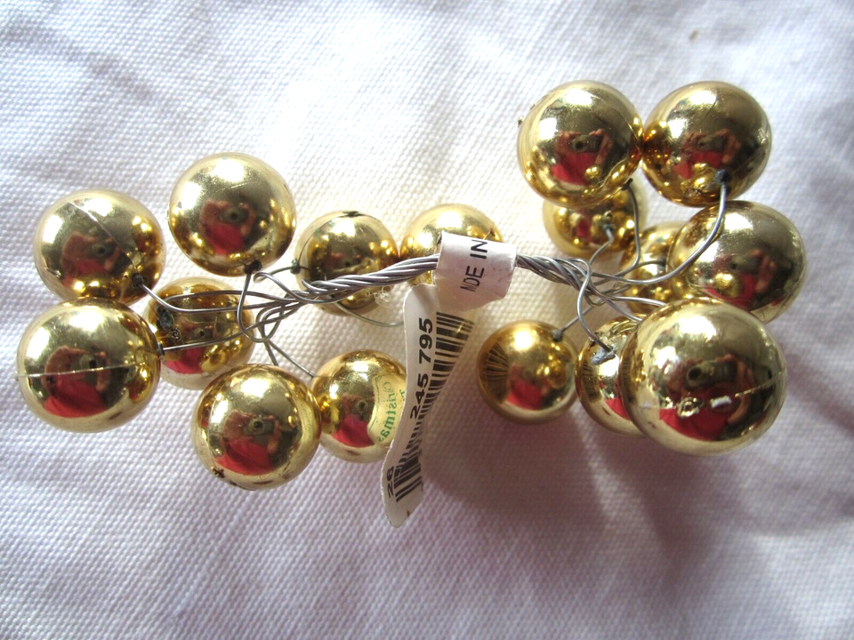 Lot of 22- 8 GOLD & 14 SILVER Plastic BALL Double Ended Picks Christmas ...