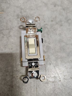 Hubbell HBL1385I Toggle Switch, Single Pole Double Throw, Ivory, NEW | eBay