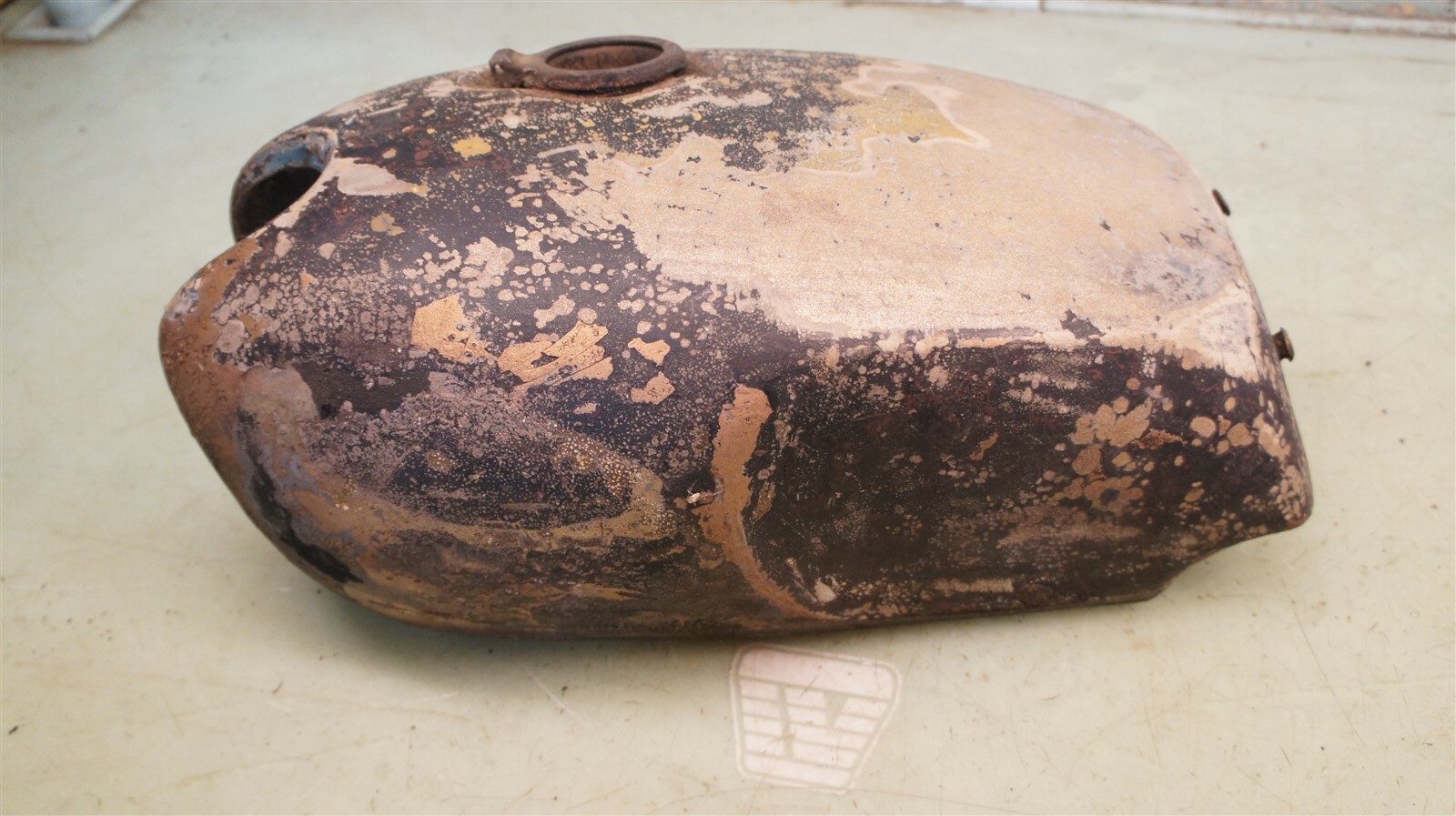 Gas Tank BARE FIBERGLASS Norton Commando Roadster 750 850 *2576 | eBay UK