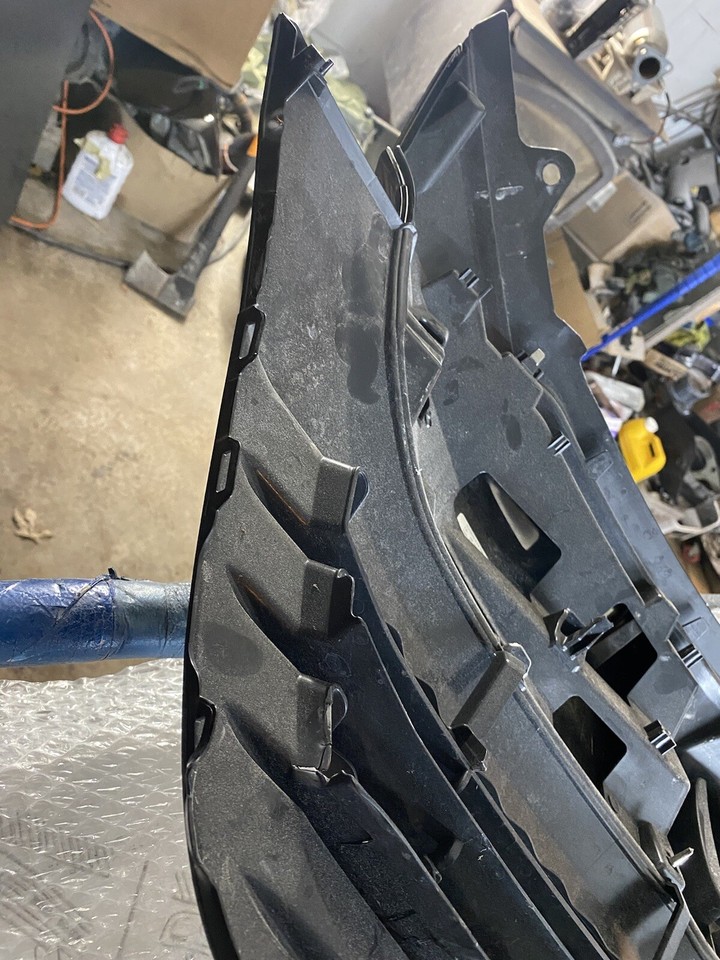 OEM 2019 2020 2021 Honda HR-V Sport Front Grille (SEE DAMAGE) 71121-T7W ...