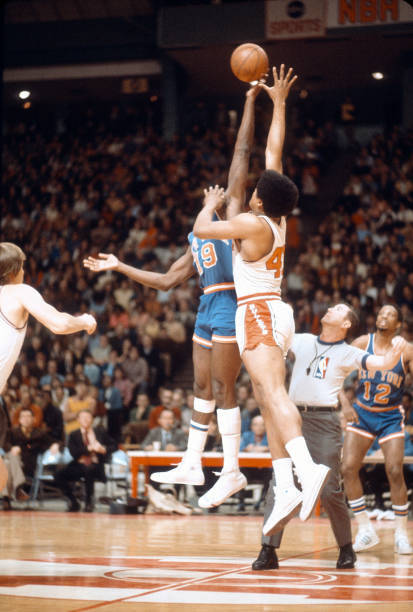 Willis Reed Of The New York Knicks 1970 OLD BASKETBALL PHOTO 3 | eBay